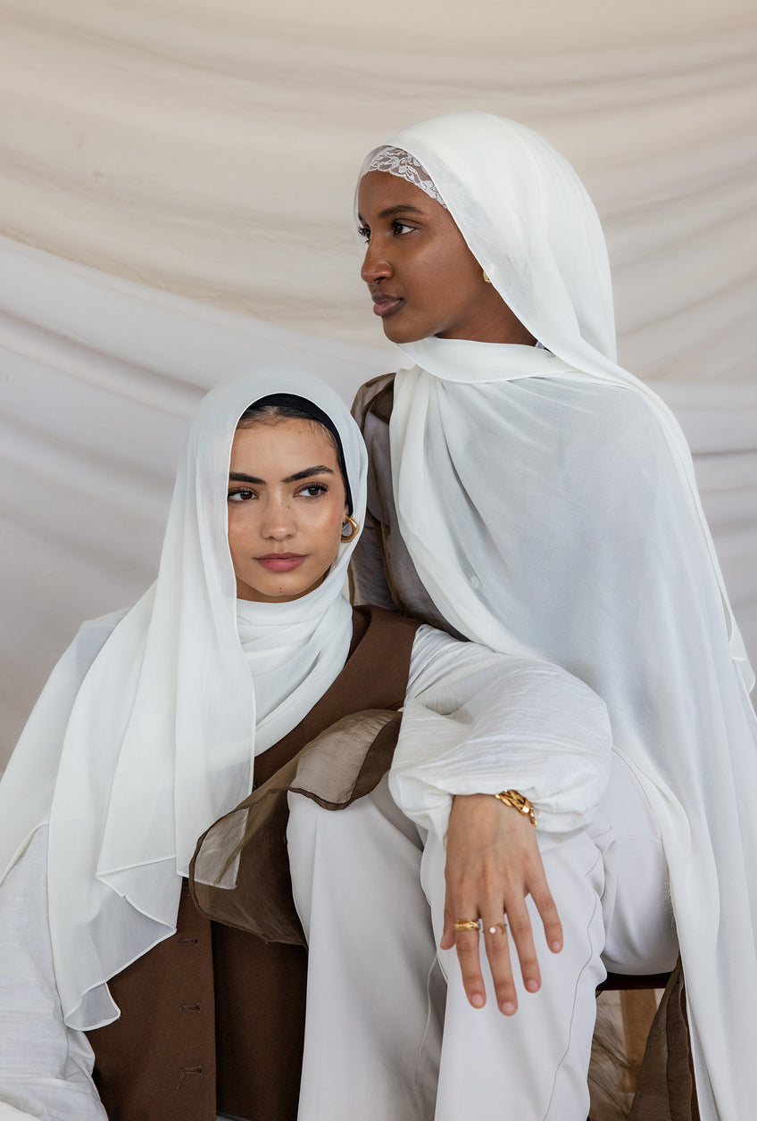 the lace undercap – Vela