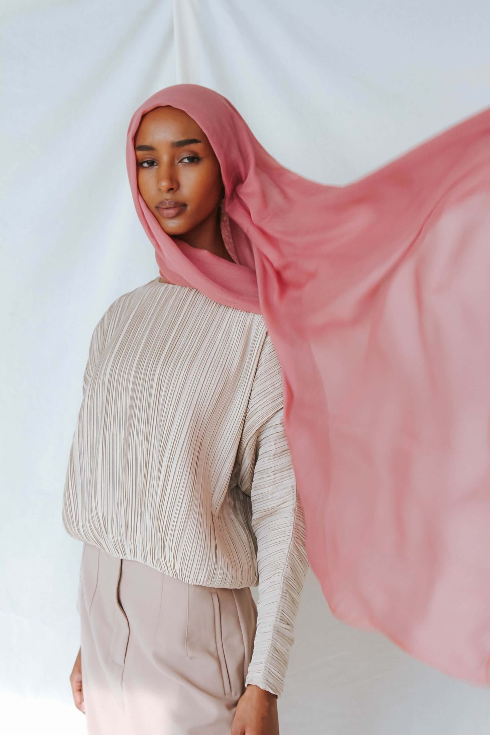 Explore Stunning Pink Hijabs: Dark, Baby, Rose - Find Your Perfect Look ...